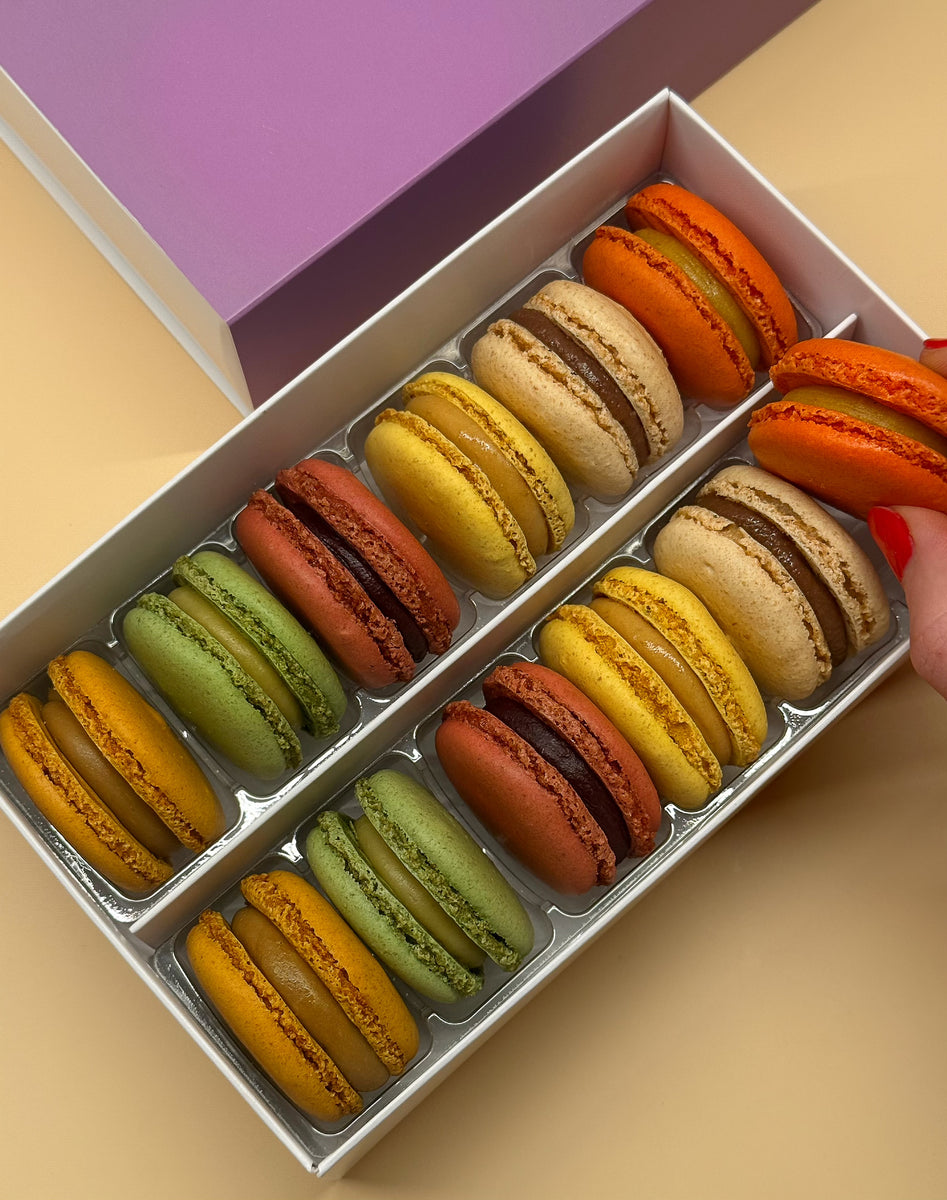 12 The Dessert Box Macarons – Hilton Macarons