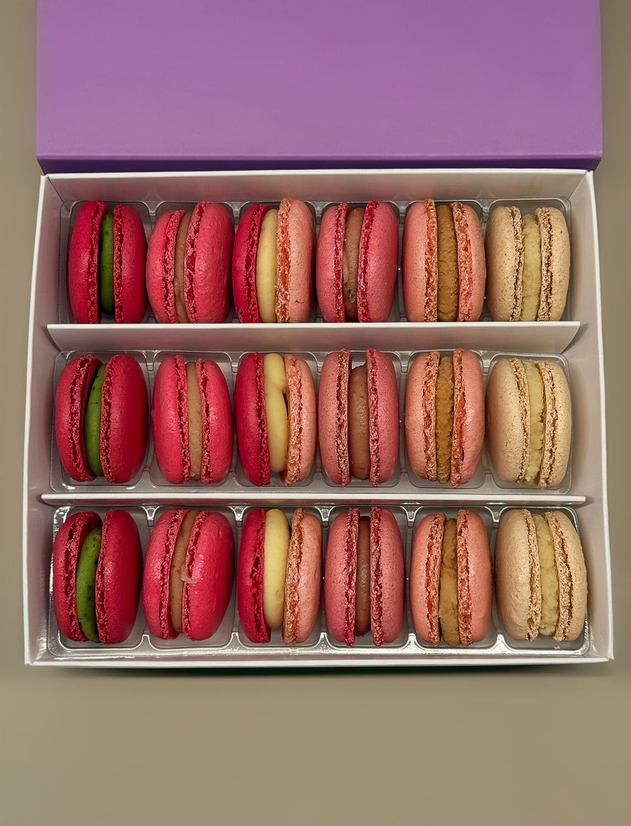 18 Strawberry Box Macarons – Hilton Macarons